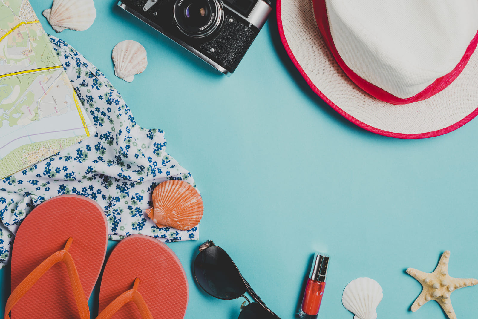 Top 30+ Welcome Gift Ideas to Surprise Hotel Guests - BNBForms